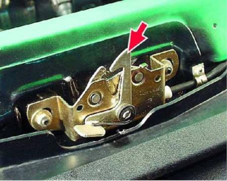 4638800260 Mercedes замок капота