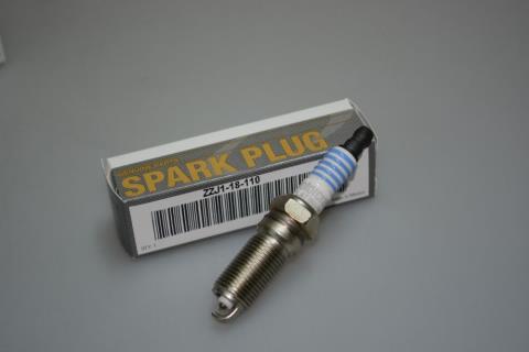 LR025605 Land Rover свіча запалювання