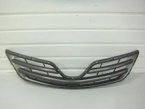 5311112C40 Toyota решетка радиатора