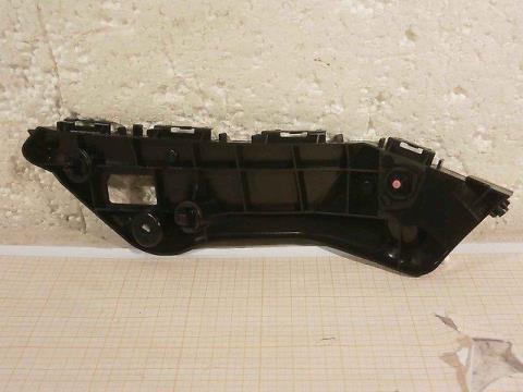 5253542070 Toyota кронштейн бампера переднего внешний правый