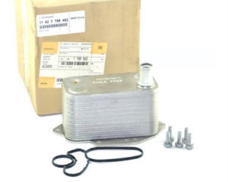 11427788462 BMW радиатор масляный (холодильник, под фильтром)