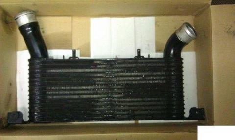 1530A052 Mitsubishi радиатор интеркуллера