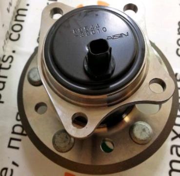 4245033030 Toyota ступица задняя правая