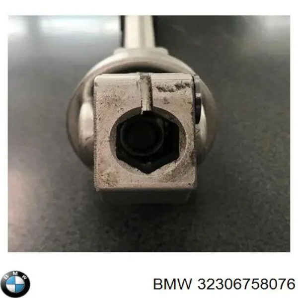 32306758076 BMW Вал рулевой колонки нижний