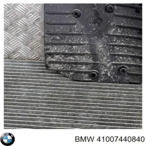 41007440840 BMW Панель багажного отсека задняя