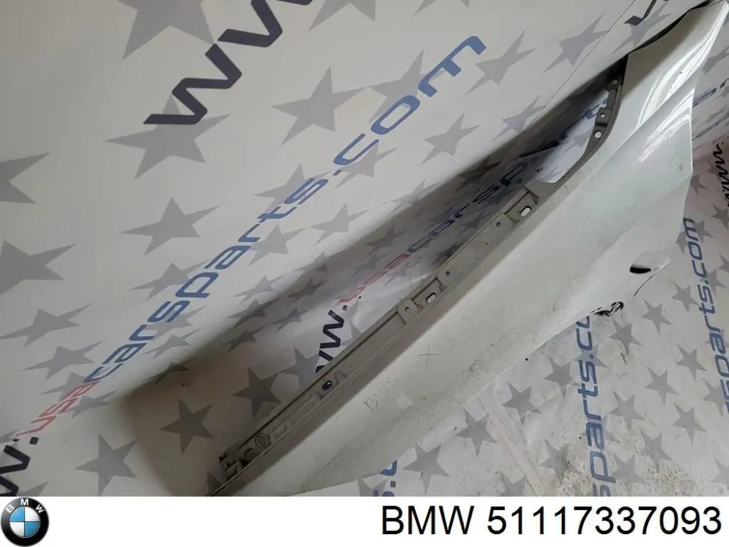 51117337093 BMW кронштейн левого переднего крыла