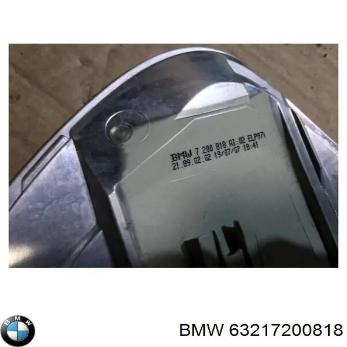 63217200818 BMW задний правый внешний фонарь
