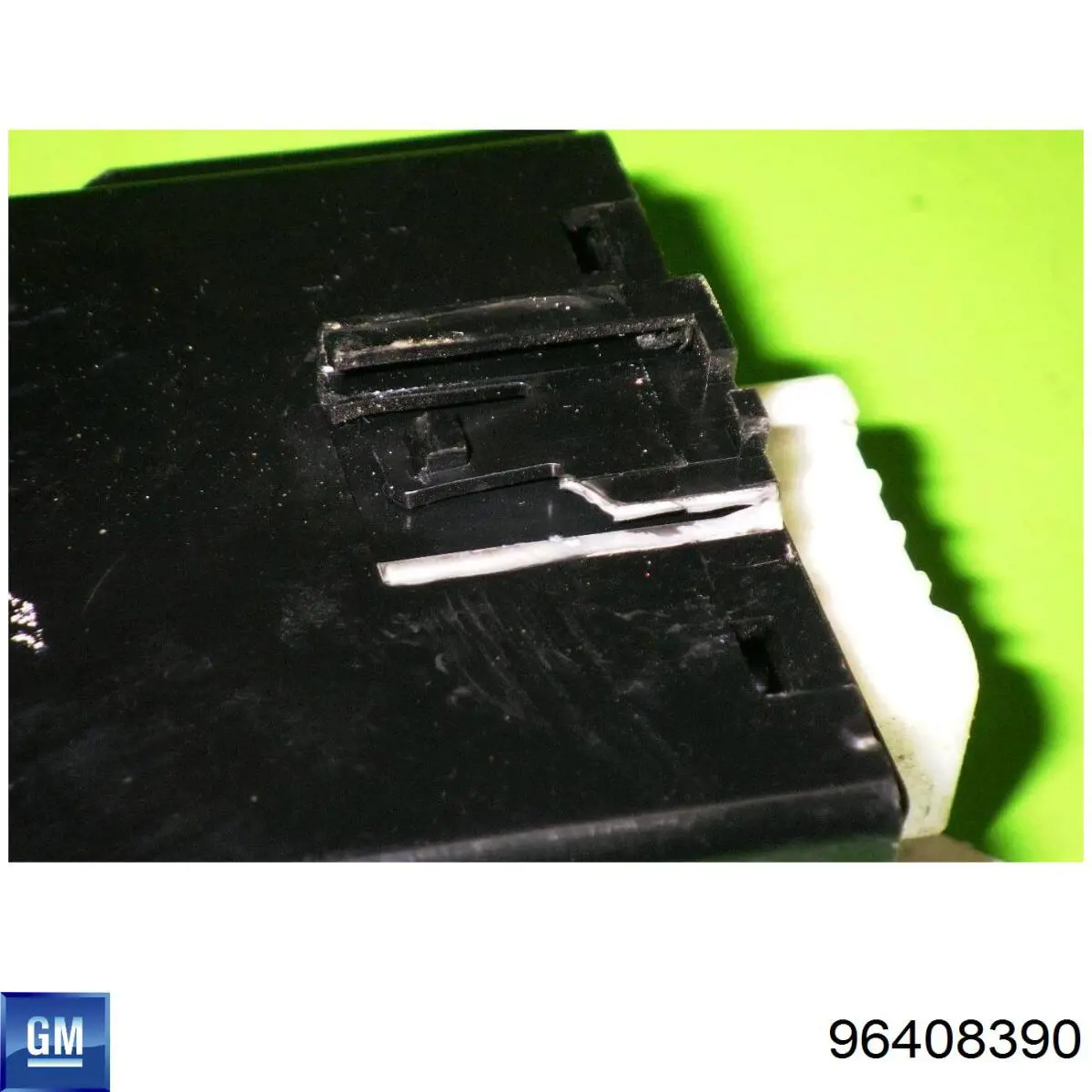 96408390 General Motors блок предохранителей