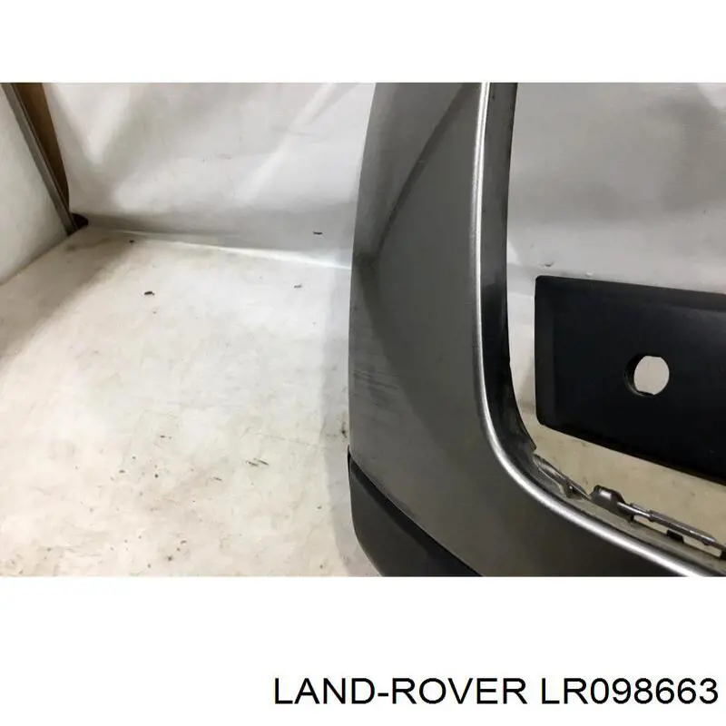 LR098663 Land Rover бампер передний range rover l405 2018