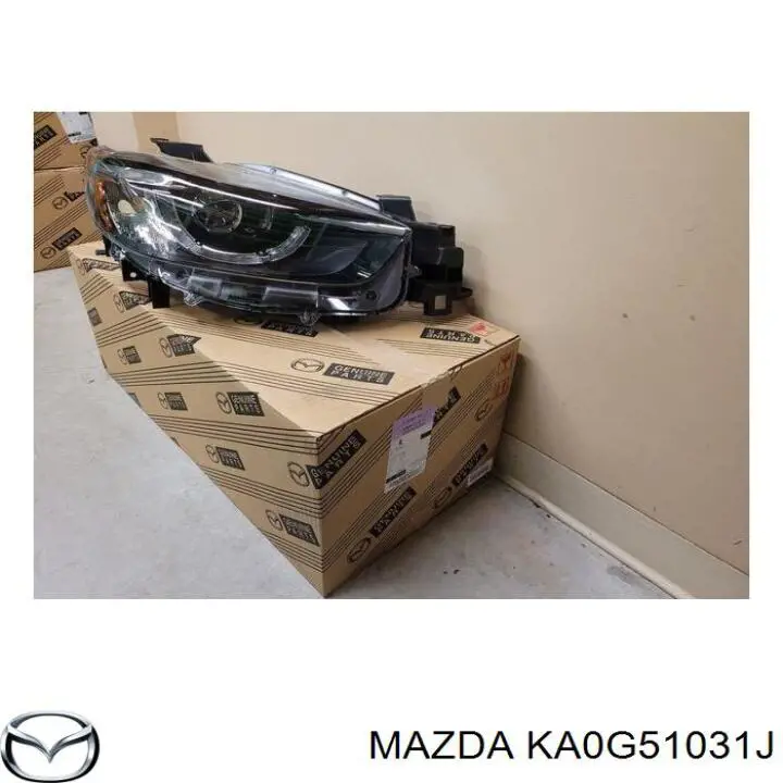 KA0G51031J Mazda Фара правая