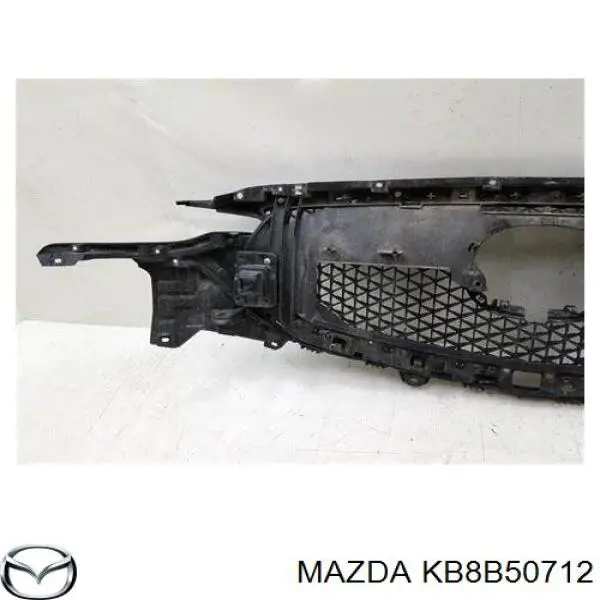 KB8B50712 Mazda решетка радиатора