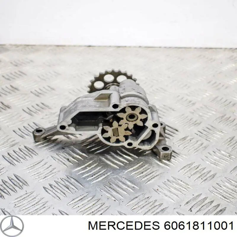 A6061801801 Mercedes насос масляный