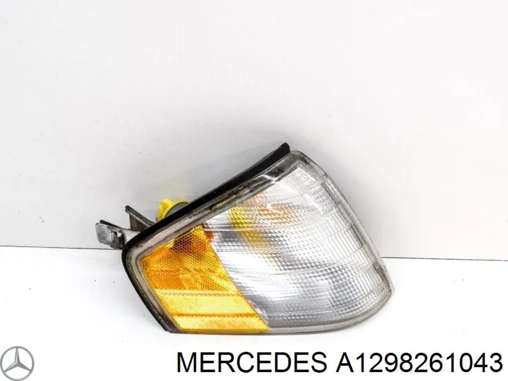 A1298261043 Mercedes | Указатель поворота правый A 129 826 10 43 купить ...