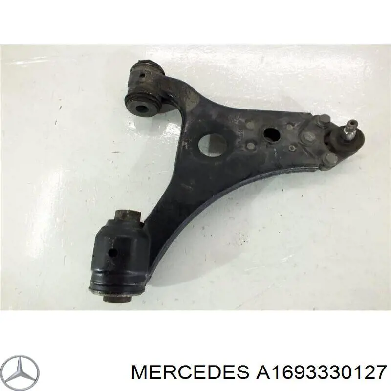 A1693300707 Mercedes левый рычаг передней нижней подвески
