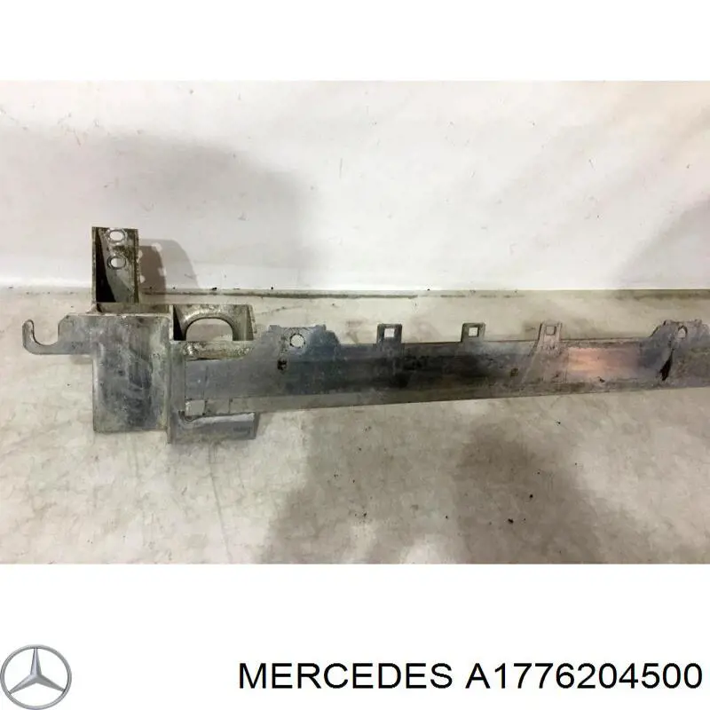 A1776204500 Mercedes поперечина крепления радиатора