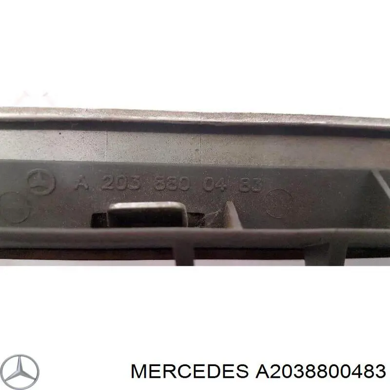 A2038800483 Mercedes решетка радиатора