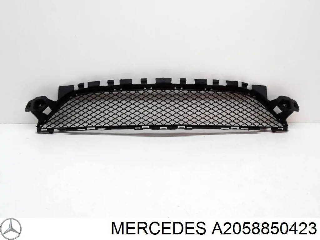 A2058850423 Mercedes решетка бампера переднего центральная