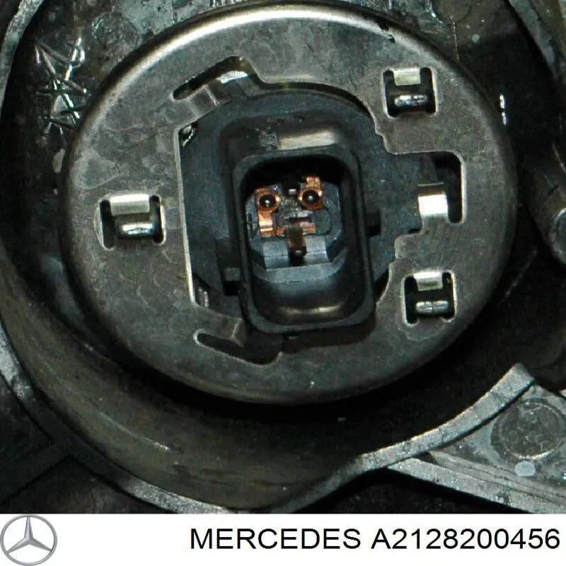 A2128200456 Mercedes правая противотуманная фара