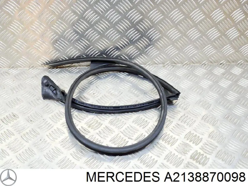 A2138870098 Mercedes уплотнитель