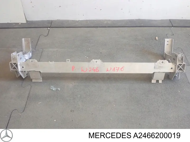 A246620001969 Mercedes поперечина рами