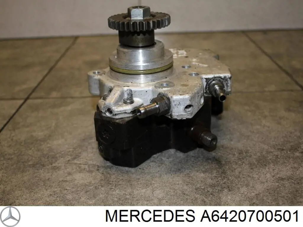 A6420700501 Mercedes насос топливный высокого давления (тнвд)
