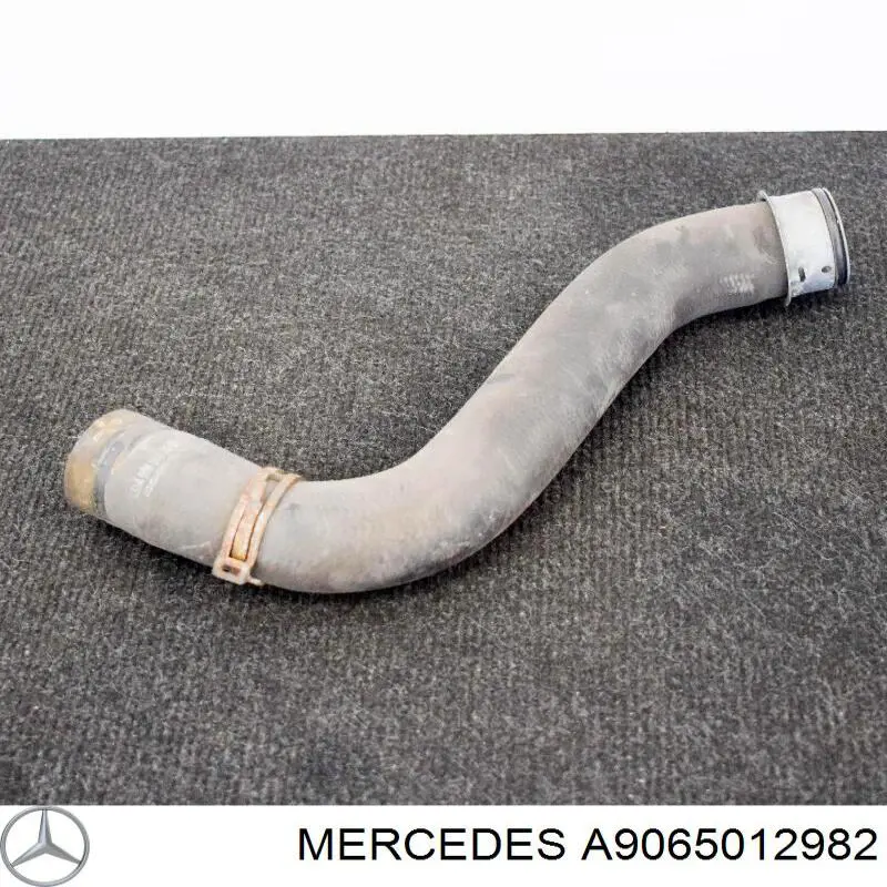 A9065012982 Mercedes | Шланг (патрубок радиатора охлаждения верхний) A ...