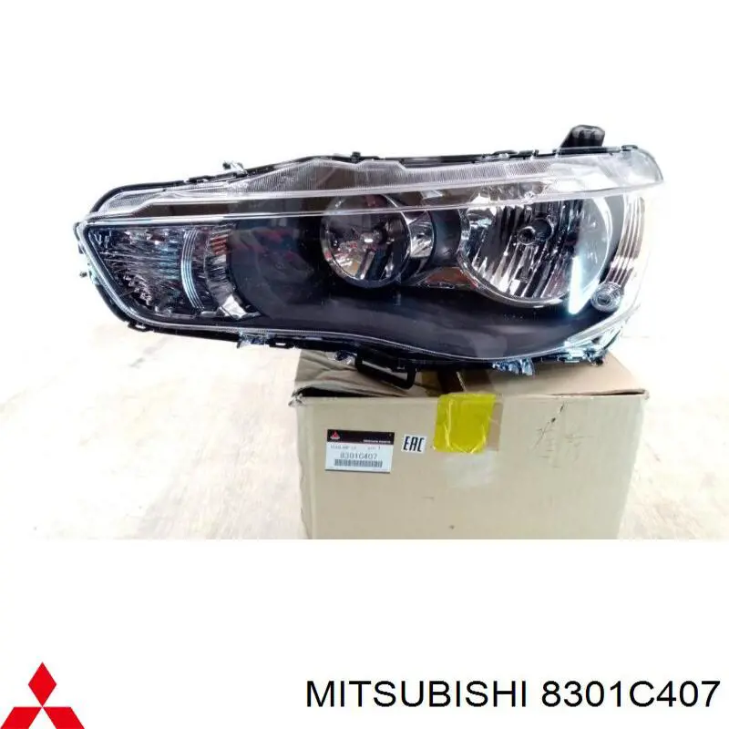 8301C407 Mitsubishi фара левая