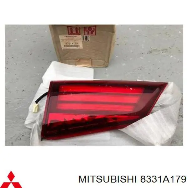 8331A179 Mitsubishi Фонарь задний левый внутренний