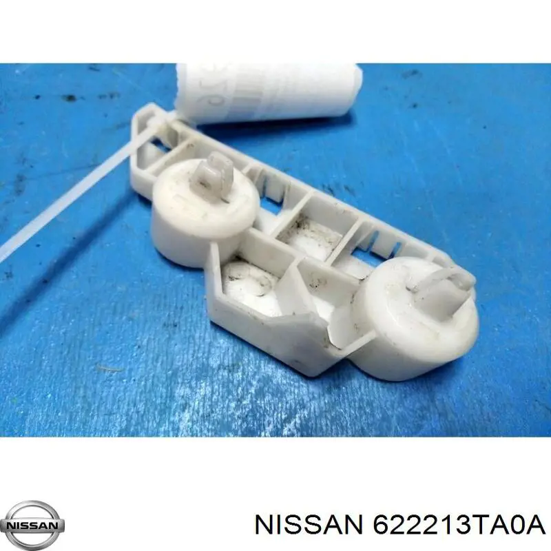 62221-3TA0A Nissan крепление переднего бампера левое 2013-15