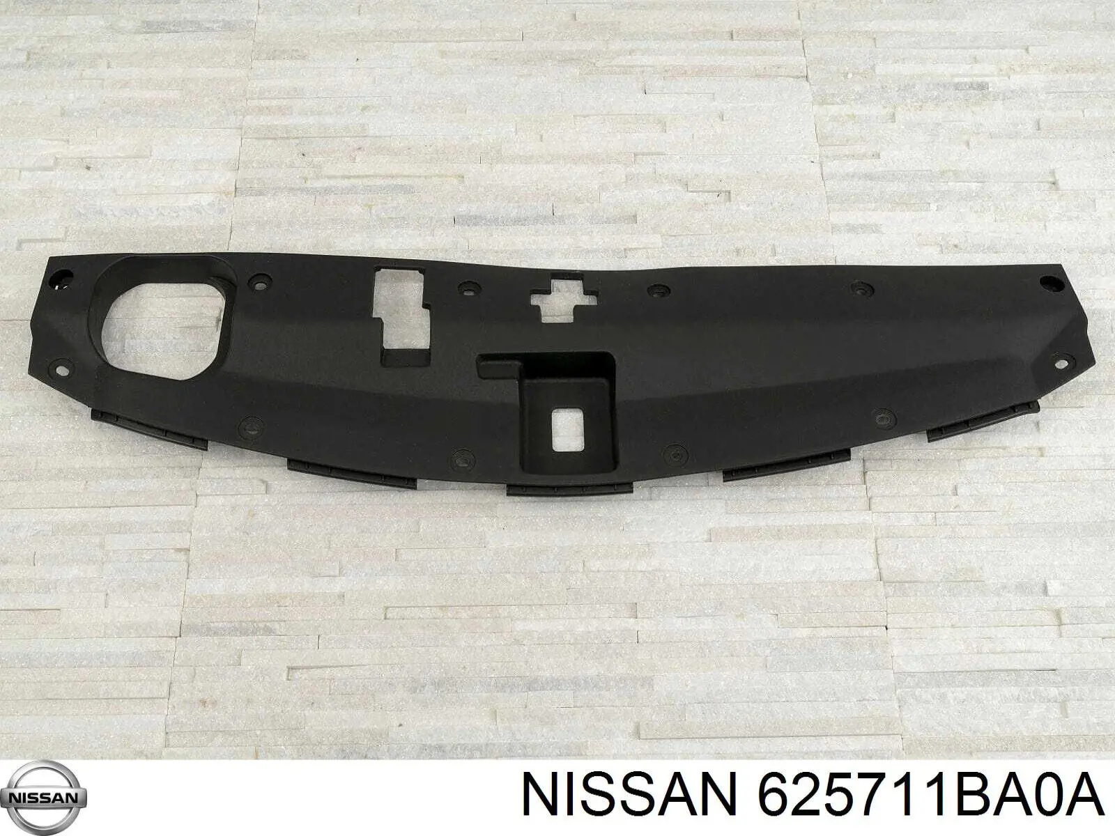 625711BA0A Nissan/Infiniti защита замка капота