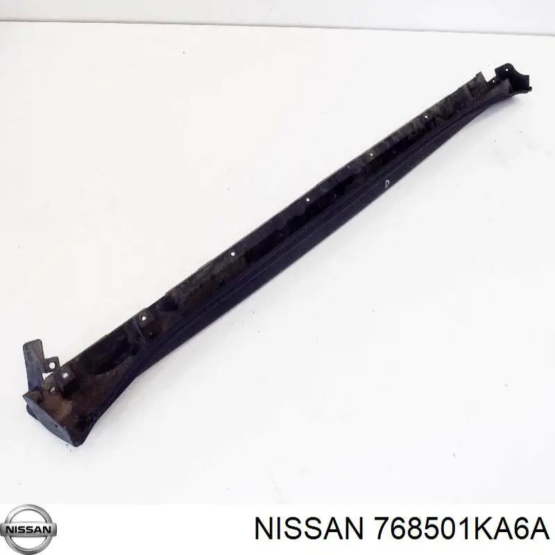 768501KA6A Nissan/Infiniti Накладка (молдинг) порога наружная правая