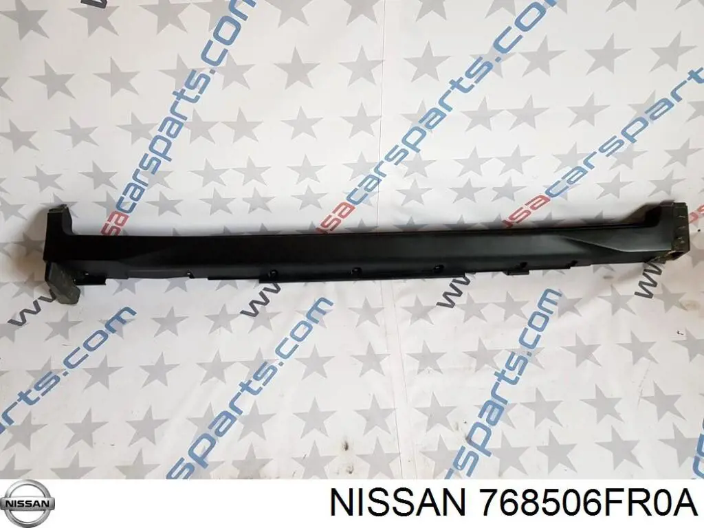 768506FR0A Nissan накладка порогу заднього правого
