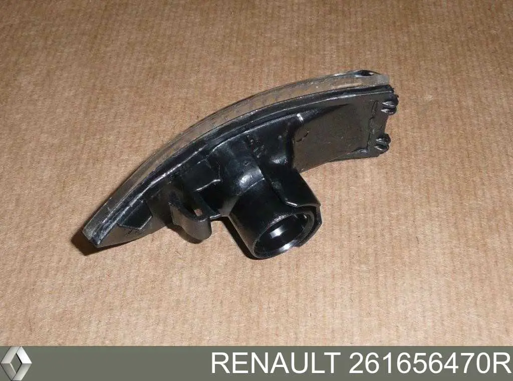 261656470R Renault (RVI) указатель поворота зеркала левый