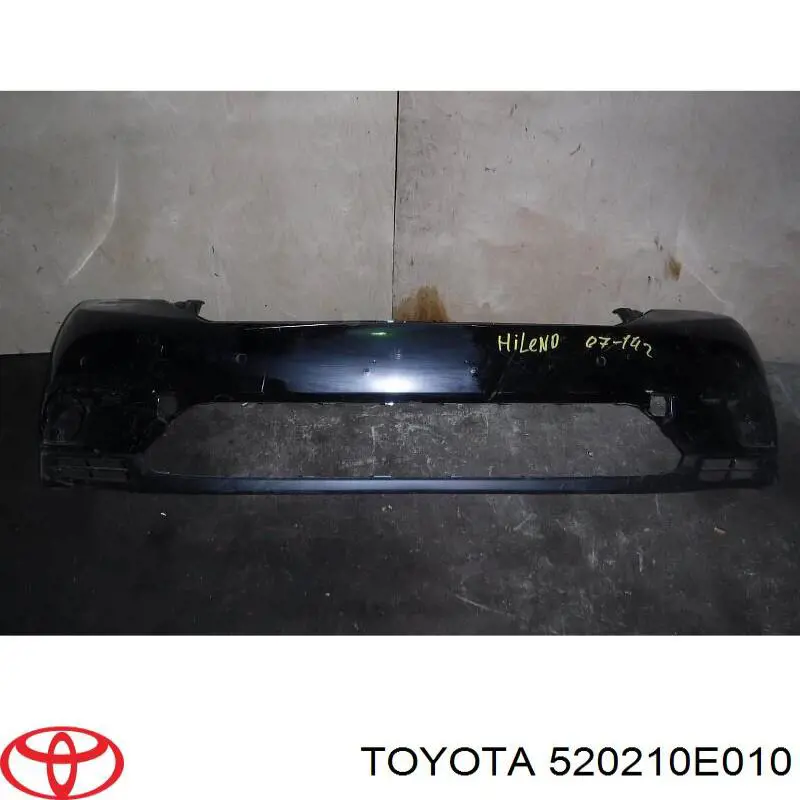 520210E010 Toyota шина бампера