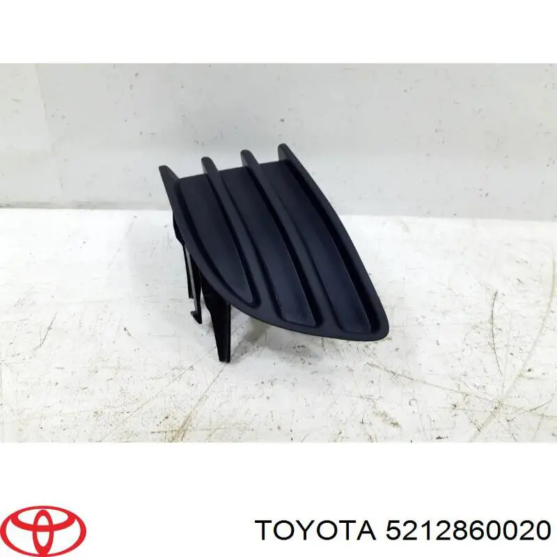5212860020 Toyota Заглушка (решетка) противотуманных фар бампера ...