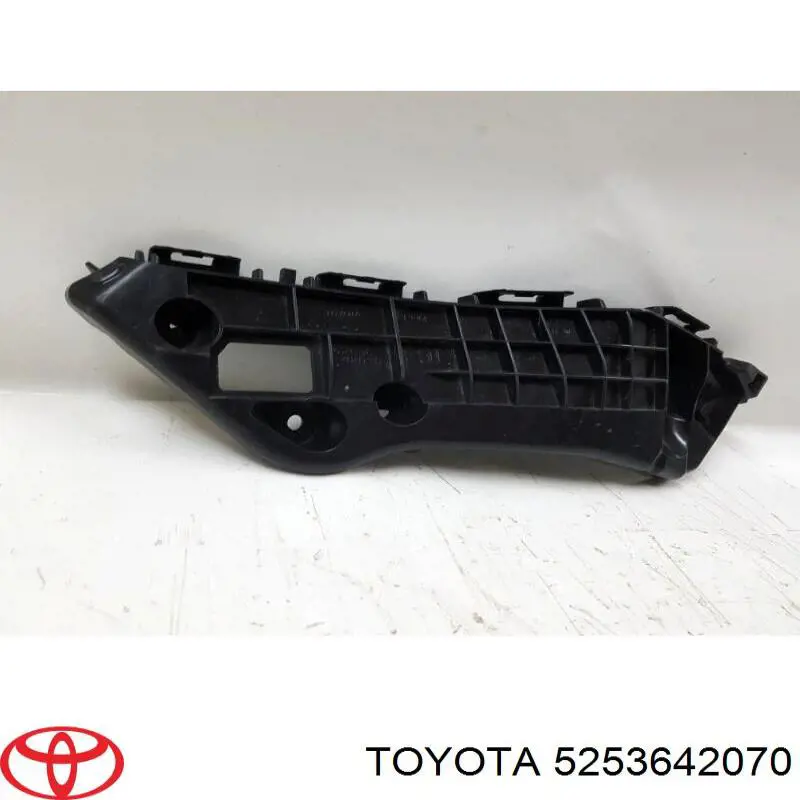 5253642070 Toyota Кронштейн бампера переднего левый