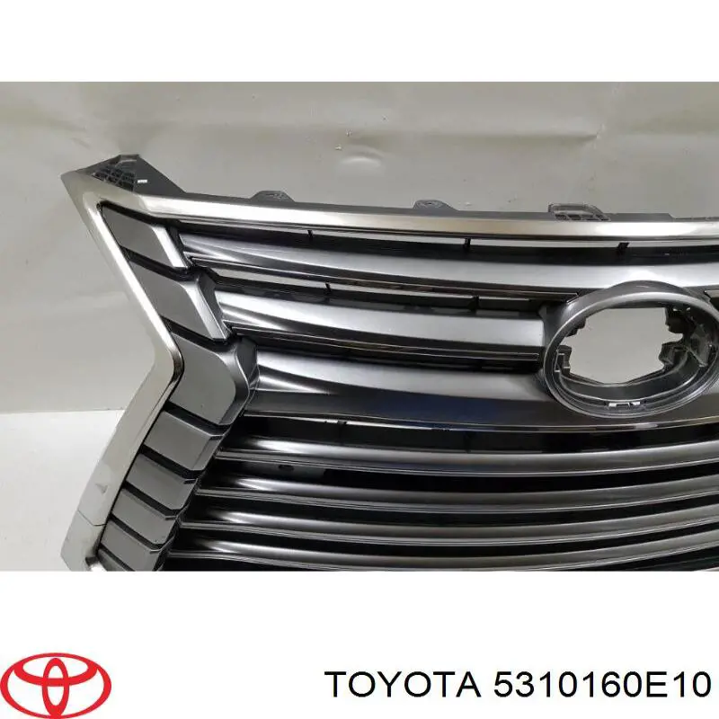 5310160E10 Toyota решетка (без нижней накладки)