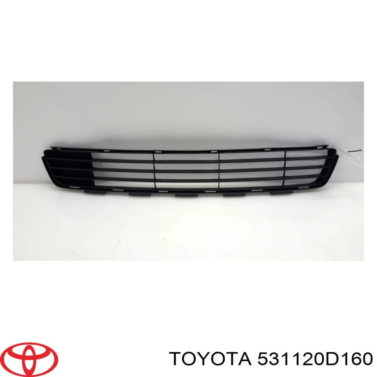 531120D160 Toyota решетка бампера переднего центральная