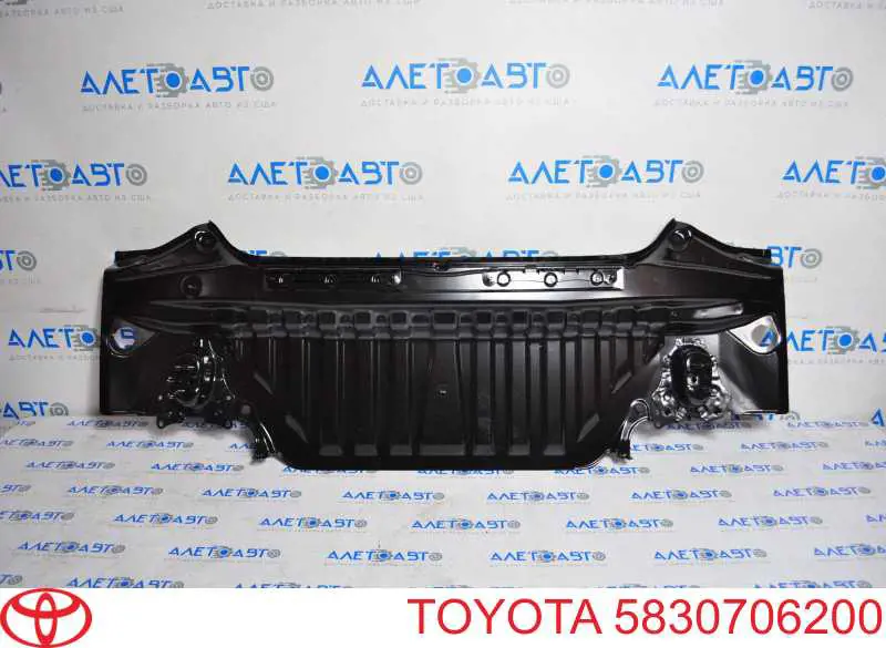 5830706200 Toyota панель багажного отсека задняя