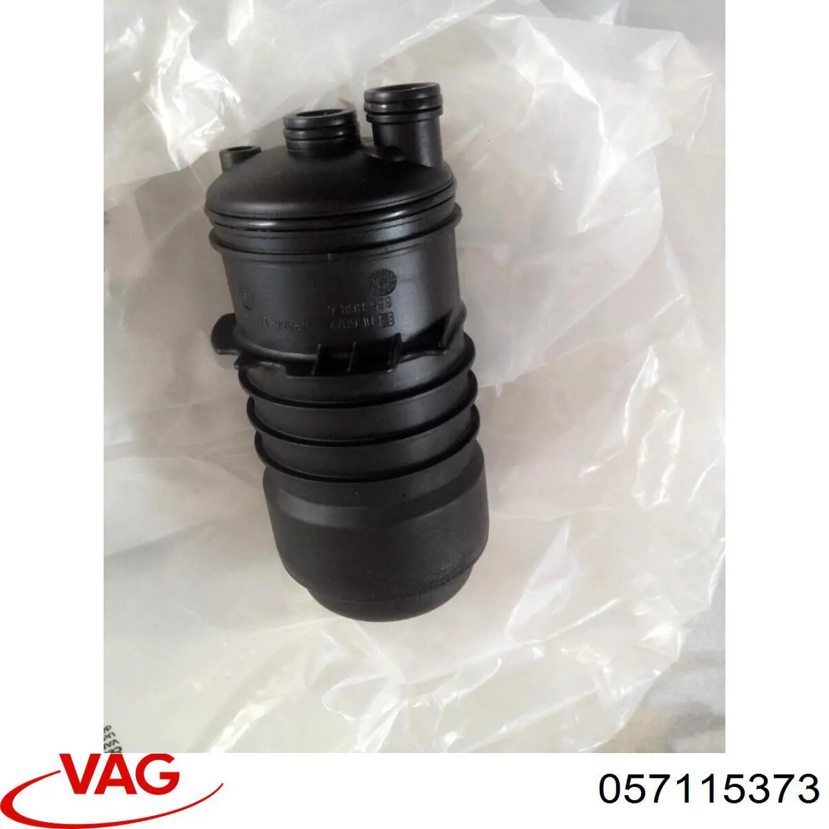 057115373 VAG корпус масляного фильтра