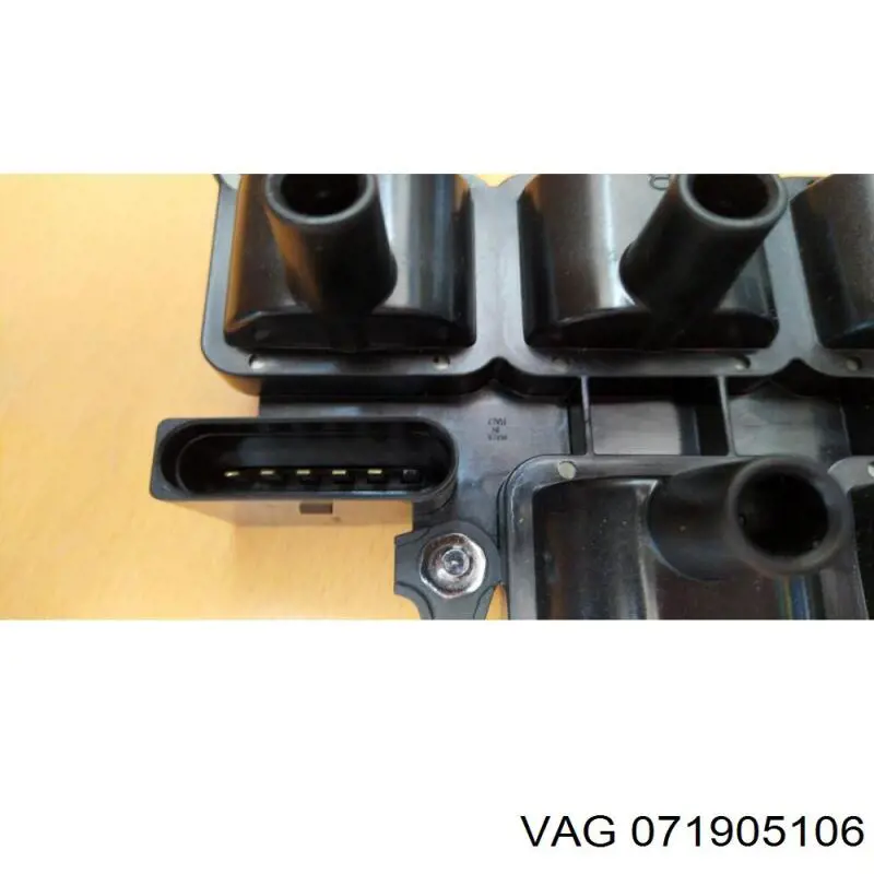 071905106 VAG Катушка зажигания