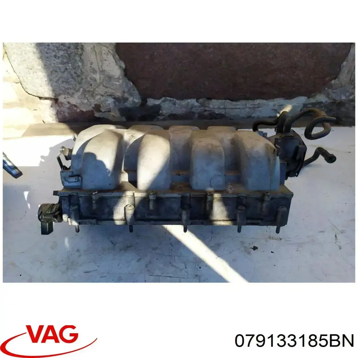 079133185BN VAG Коллектор впускной