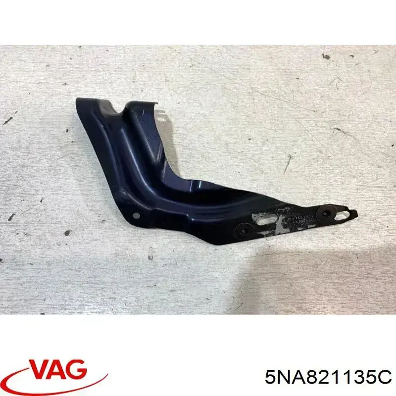 5NA821135C VAG Кронштейн крепления крыла переднего левого передний