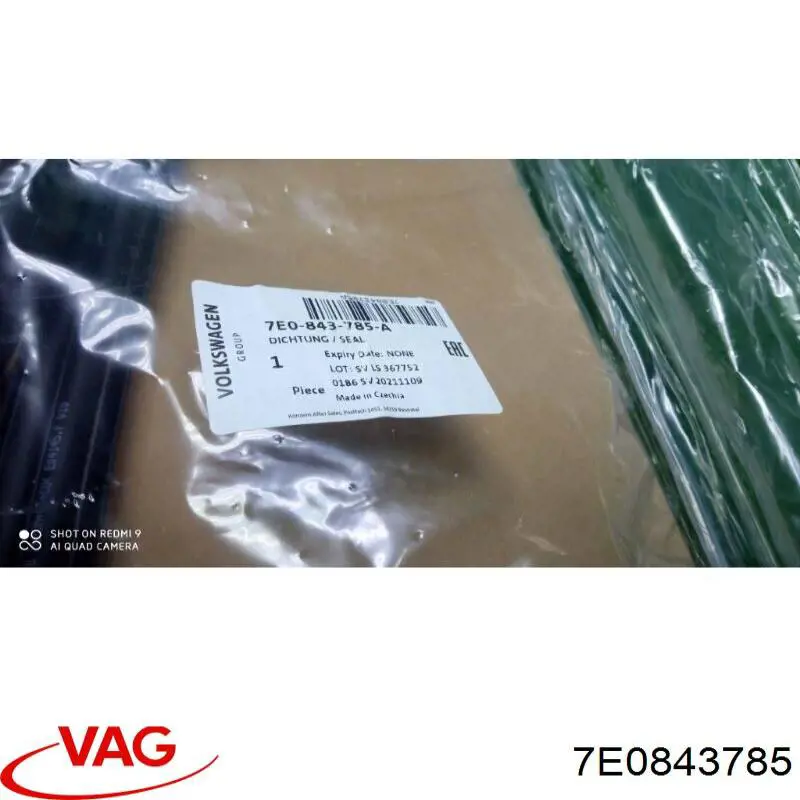7E0843785A VAG уплотнитель двери боковой (сдвижной)