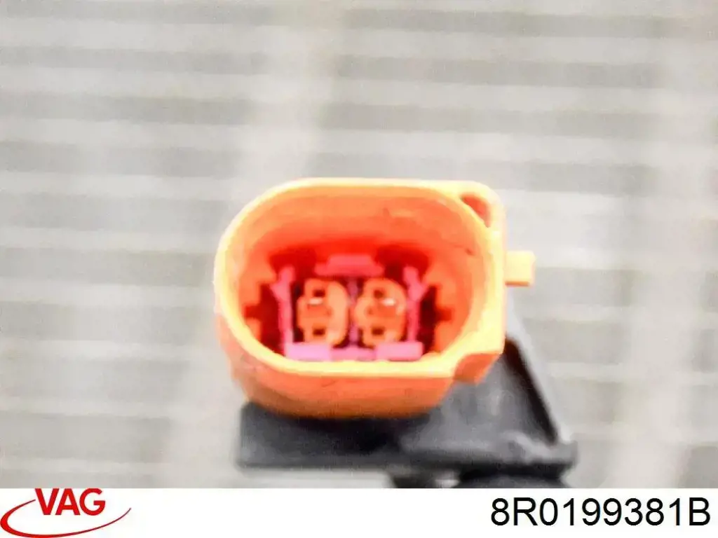 8R0199381B VAG Подушка (опора) двигателя правая