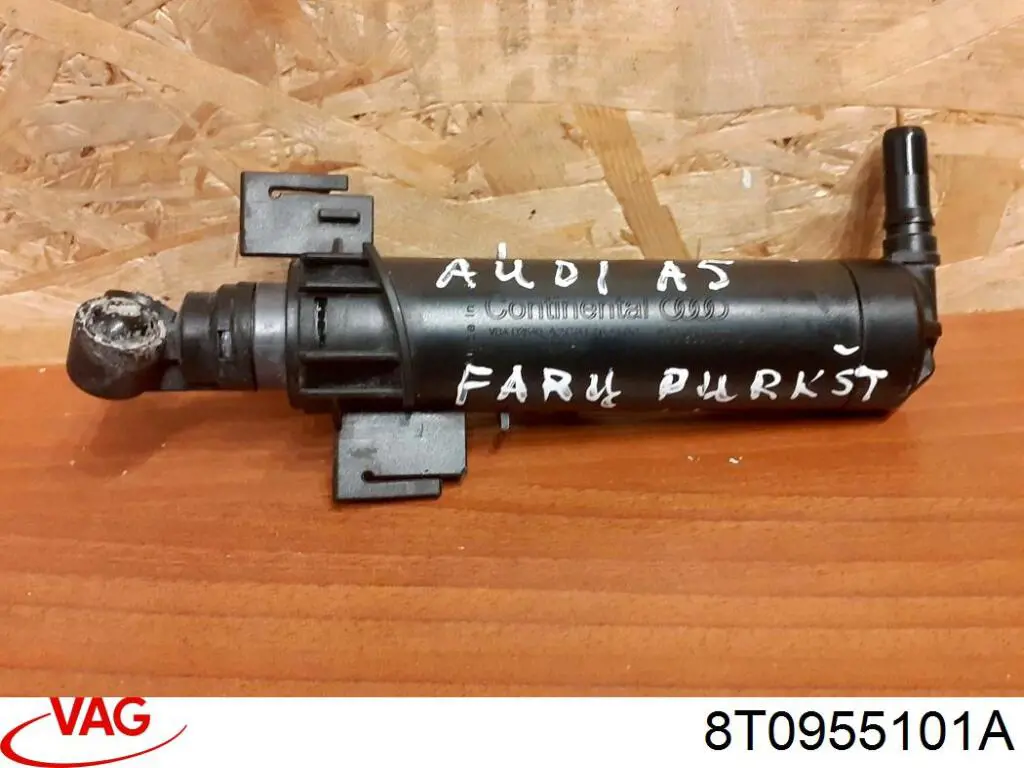 8T0955101A VAG форсунка омывателя фары передней левой