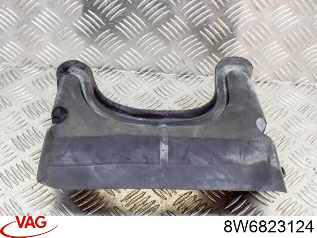 8W6823124 VAG Уплотнитель капота