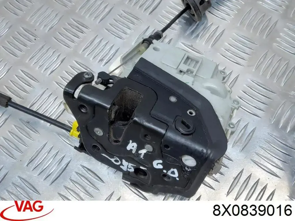 8X0839016 VAG замок двери задней правой