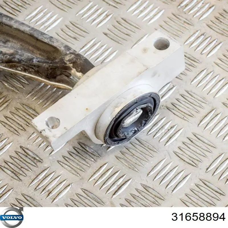 31658894 Volvo заменено на 32381880