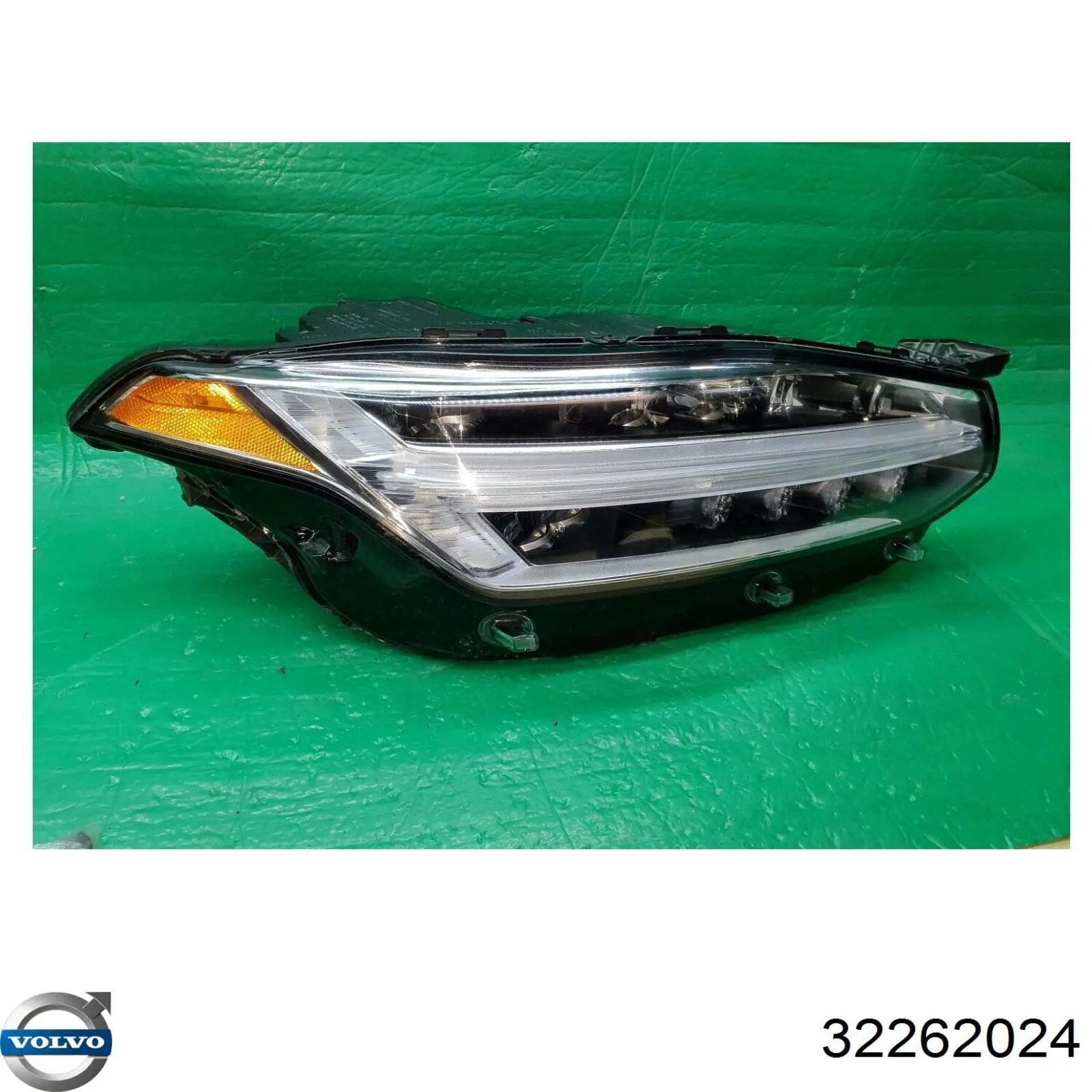 32262024 Volvo Фара правая